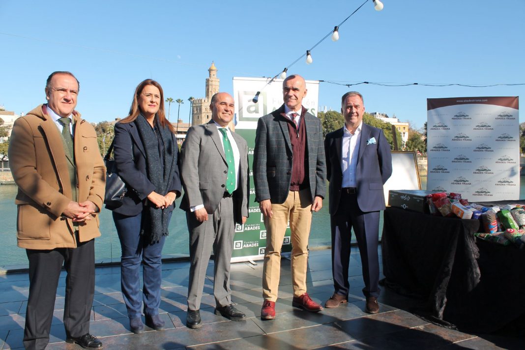 La Olla de San Antón de Abades Triana dona 1400 kilos de alimentos a la ...